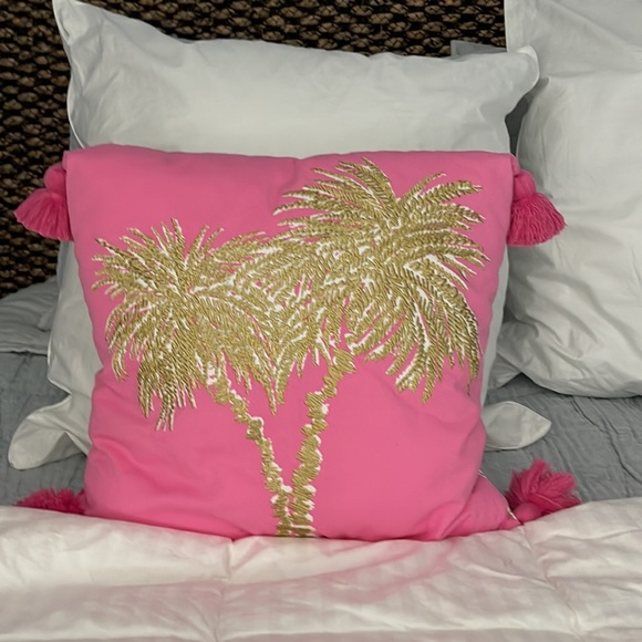 Lilly Pulitzer | Bedding | Lilly Pulitzer Palm Tree Accent Pillow ...
